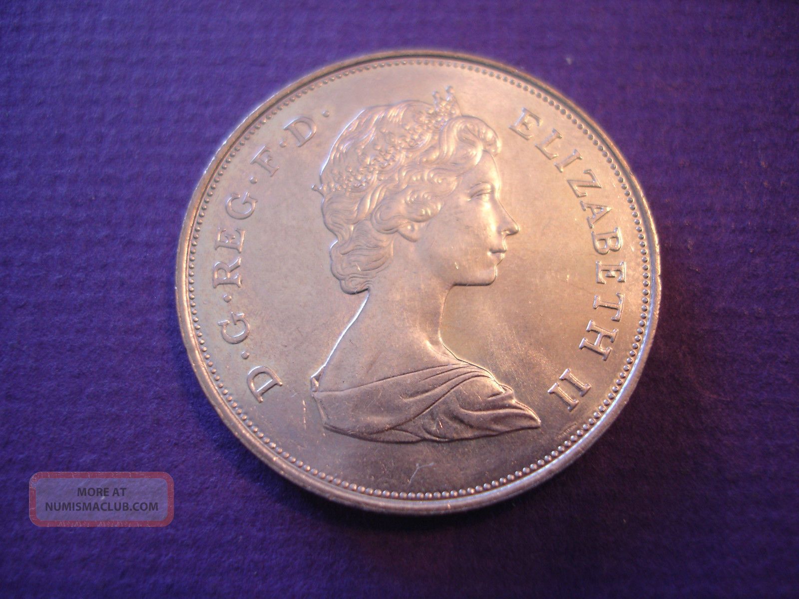 Great Britain Queen Elizabeth Queen Mother Crown (25 Pence) 1980 - Unc Great Britain Queen Elizabeth Queen Mother Crown (25 Pence) 1980 - Unc