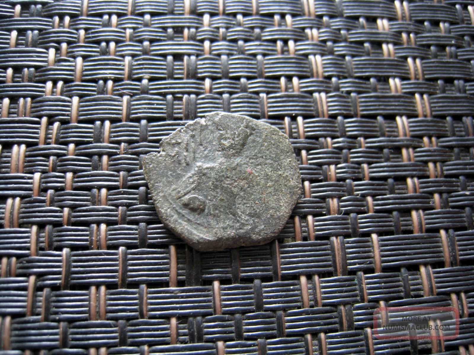 Bronze Ae Half - Tetarteron Unknown Ancient Byzantine Coin