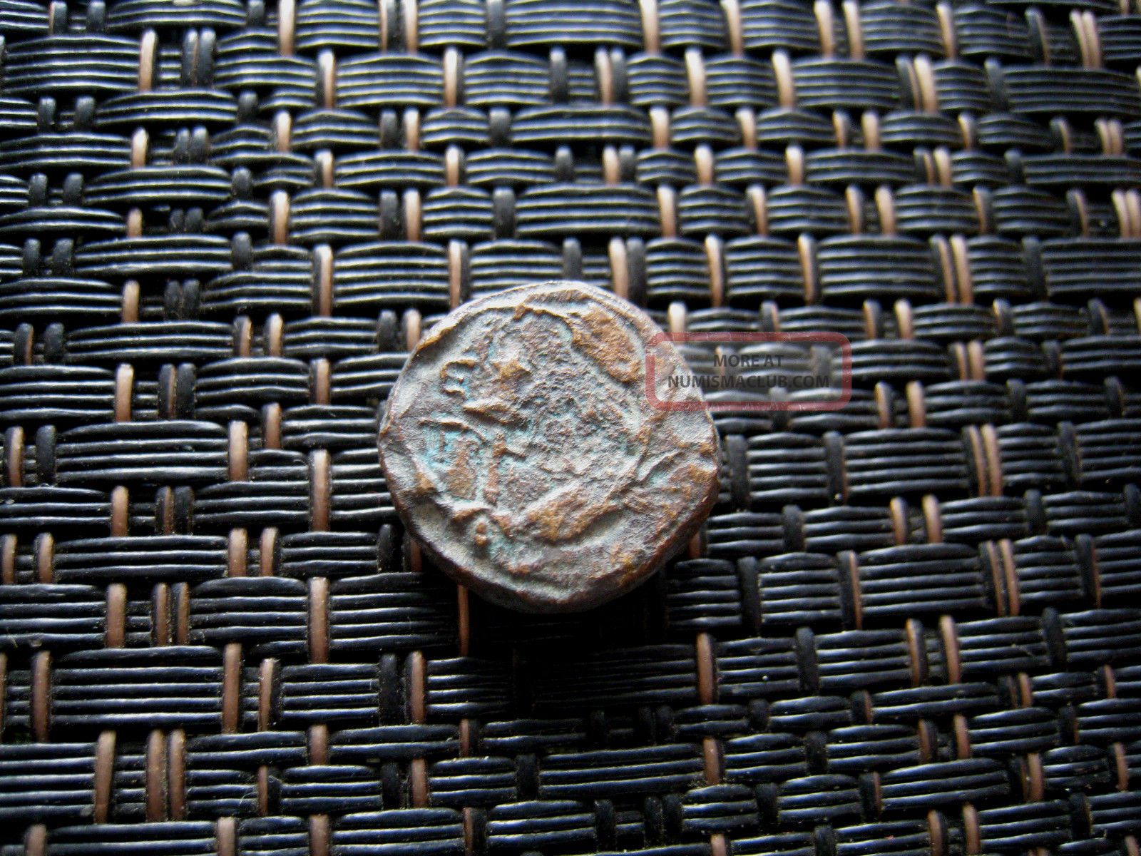 Ancient Greek Bronze Coin Unknown Wreath Very Interesting / 13mm