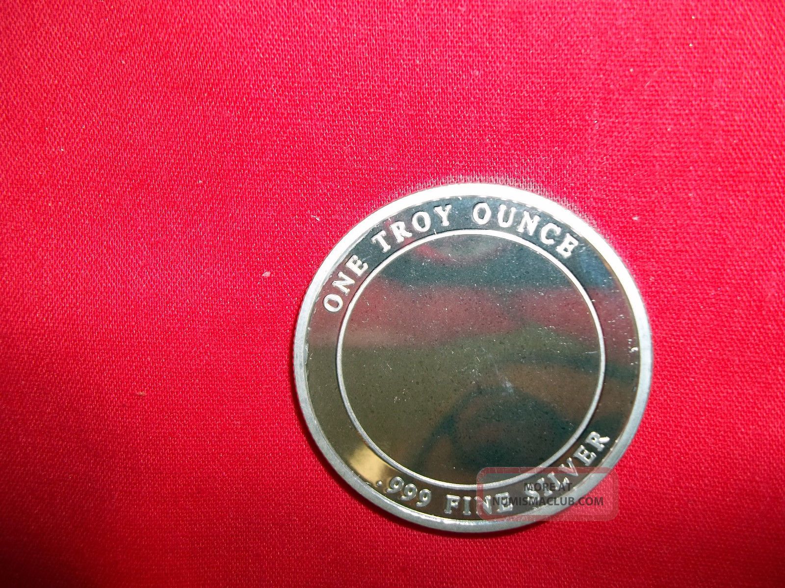 1 Troy Oz. 999 Fine Silver Round, Season ' S Greetings, Monarch.